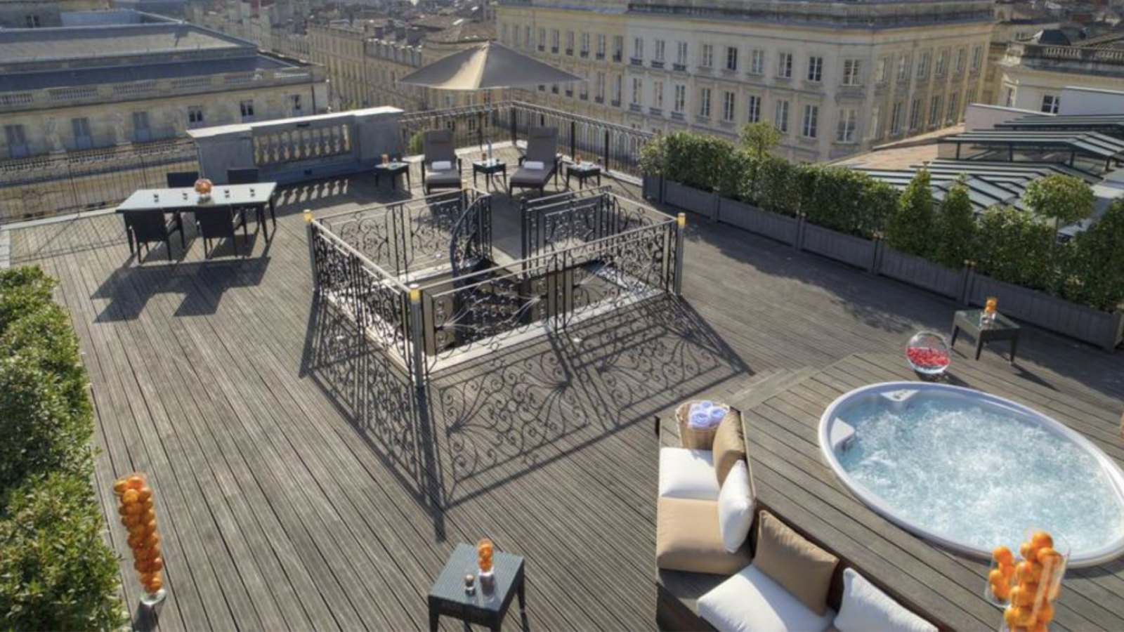 Hôtels avec jacuzzis privatifs France : 23 hôtels avec jacuzzi en chambre