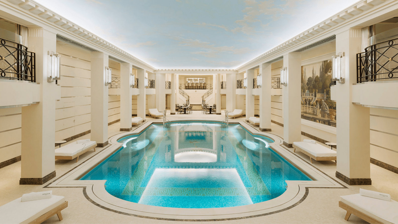 Hôtels spa avec piscine à Paris : les plus belles piscines d'hôtel ...